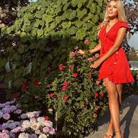 Blonde Bombshell Leaves the Modelling World to Pursue a Career as a UFC ...