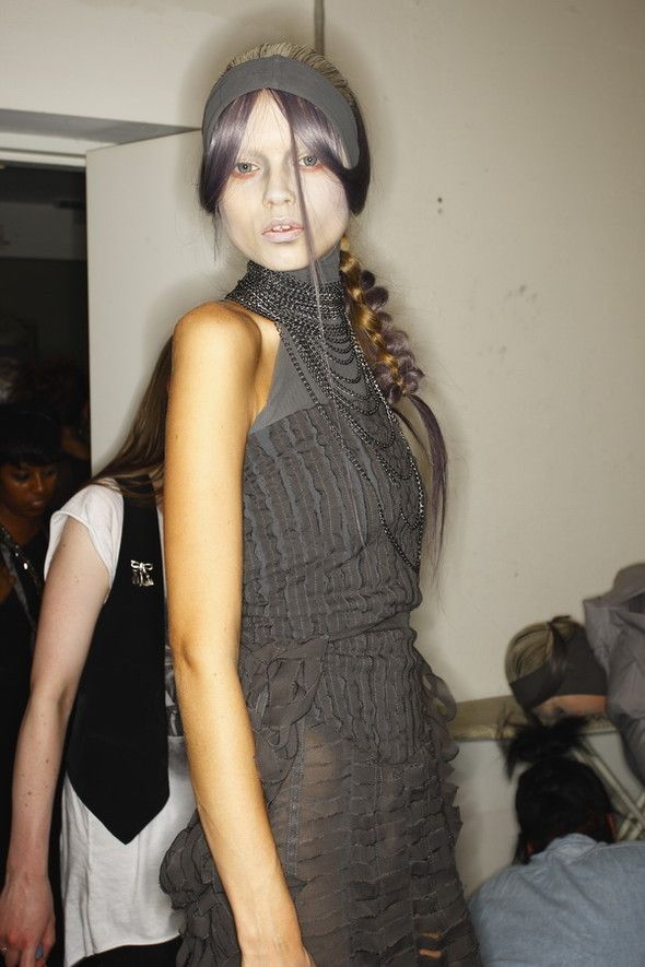 Models Behind the Scenes (19 pics) - izispicy.com